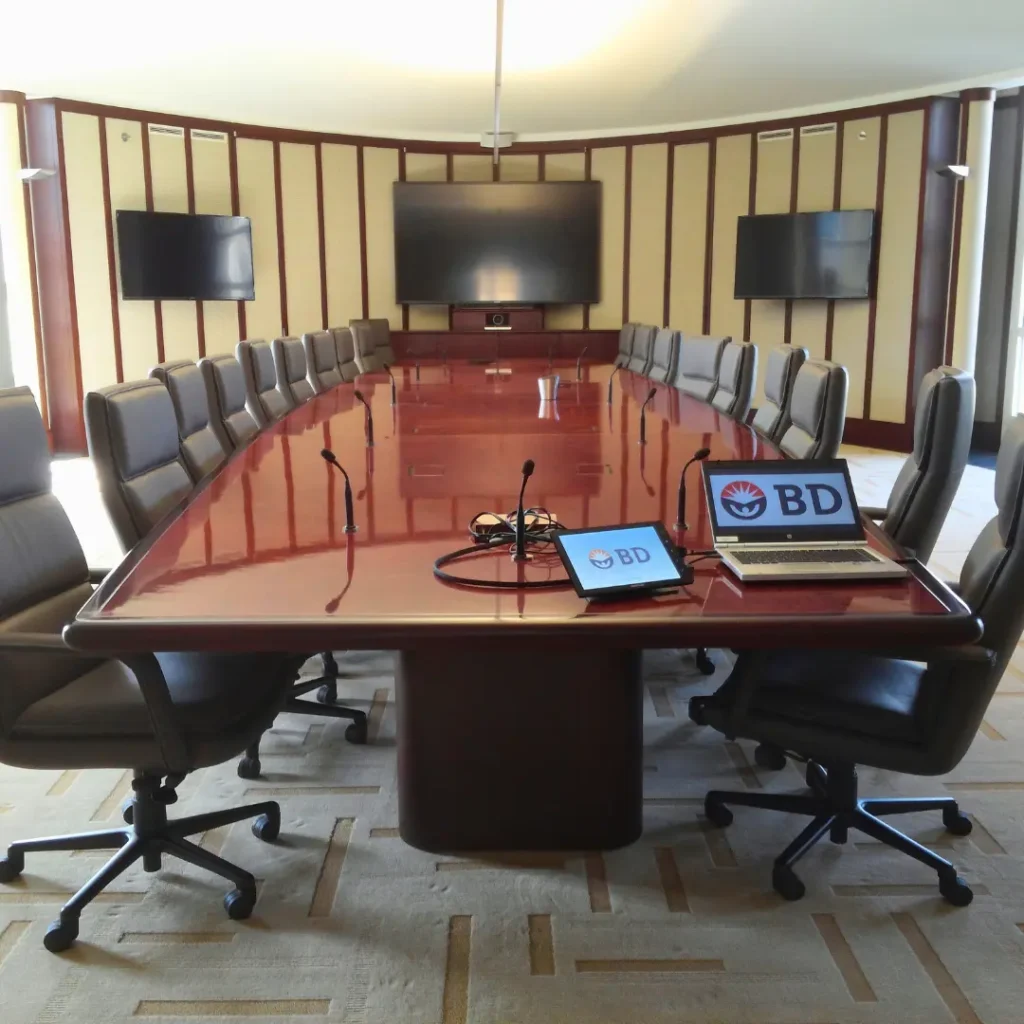 Commercial Interior Design & Tech: 7 Workplace Meeting Spaces